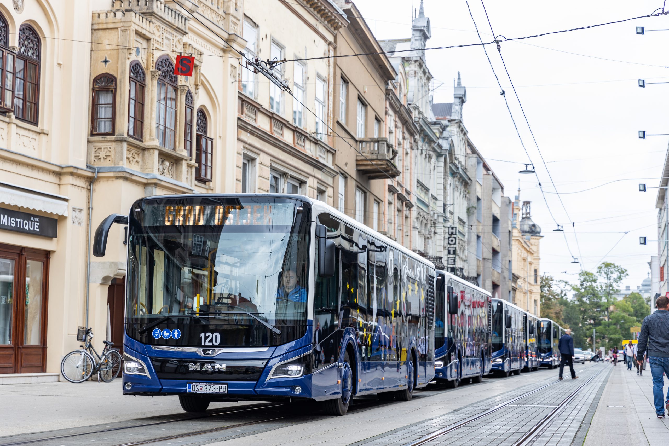 Osječani dobili nove niskopodne autobuse - Gradski prijevoz putnika d.o ...